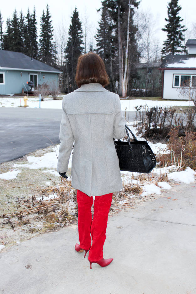 Try these Gray and Red Outfit Ideas for a Stunning Look